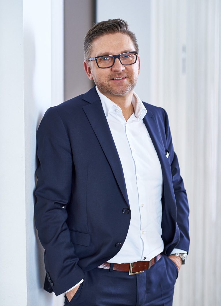 Hermes Studie: Für mehr als jede*n zweite*n Deutsche*n tragen ...